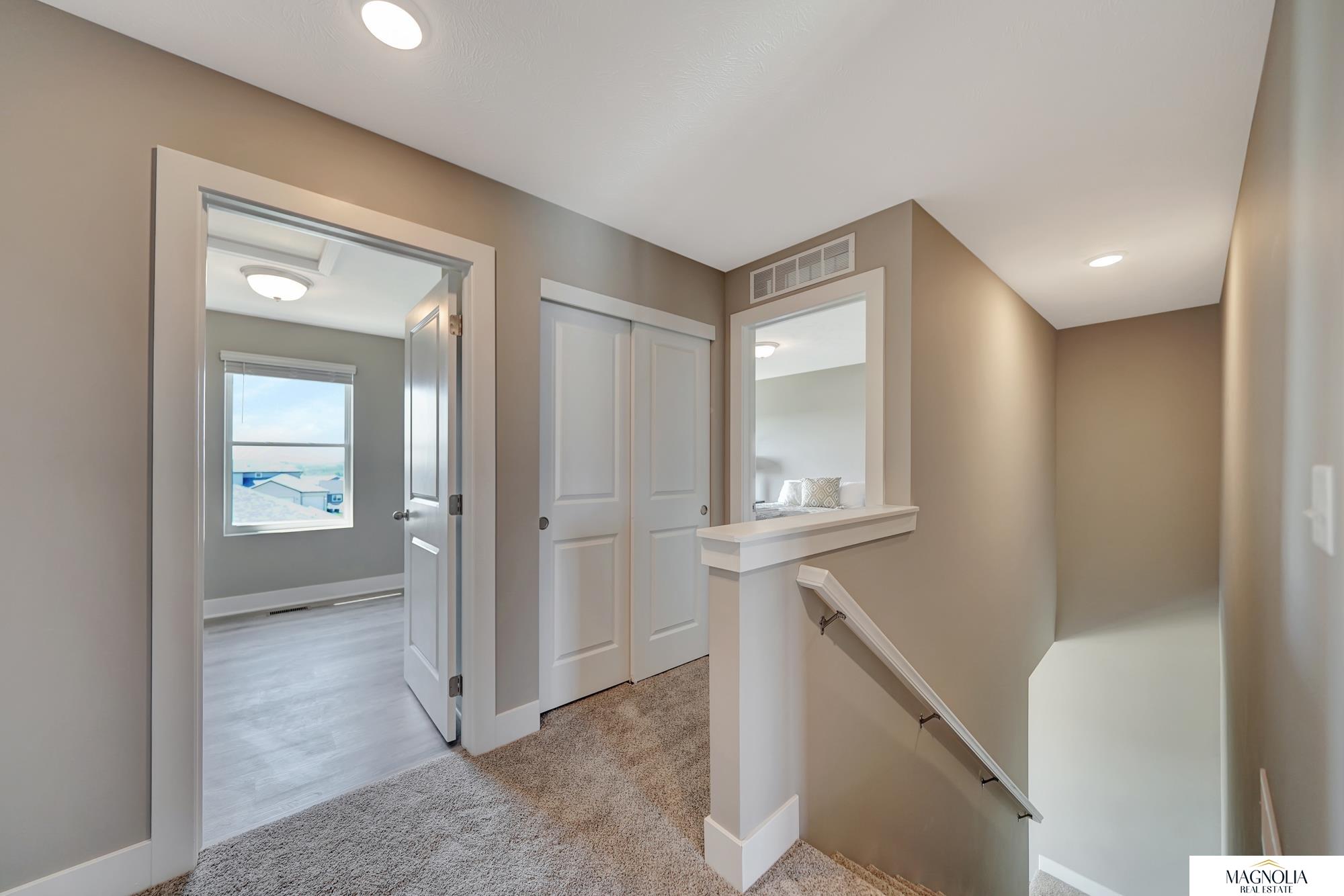 335 Kristi Lane, Hickman, NE 68372 - (MLS#22316884) | Nebraska Realty