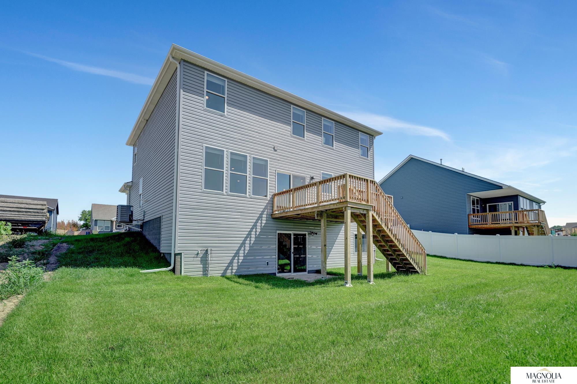 335 Kristi Lane, Hickman, NE 68372 - (MLS#22316884) | Nebraska Realty