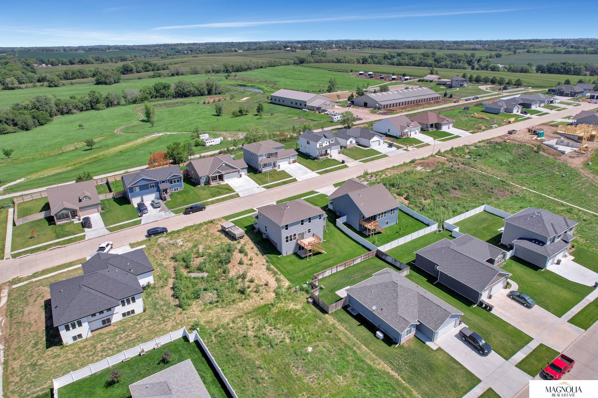 335 Kristi Lane, Hickman, NE 68372 - (MLS#22316884) | Nebraska Realty