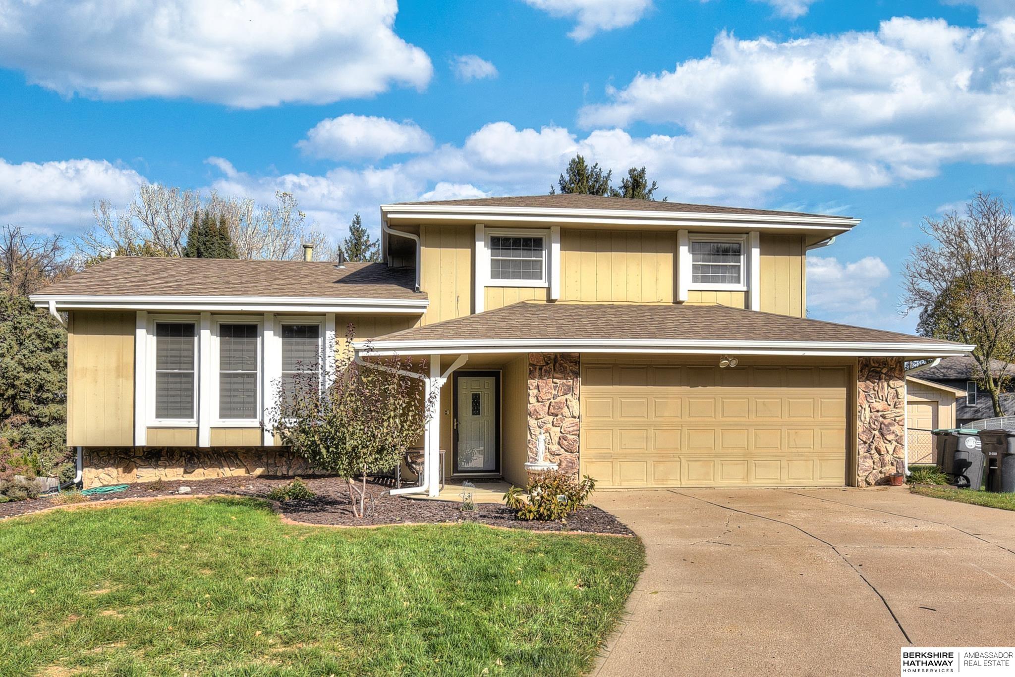 15718 Hascall Circle, Omaha, NE 68130 - (MLS#22325834) | Nebraska Realty