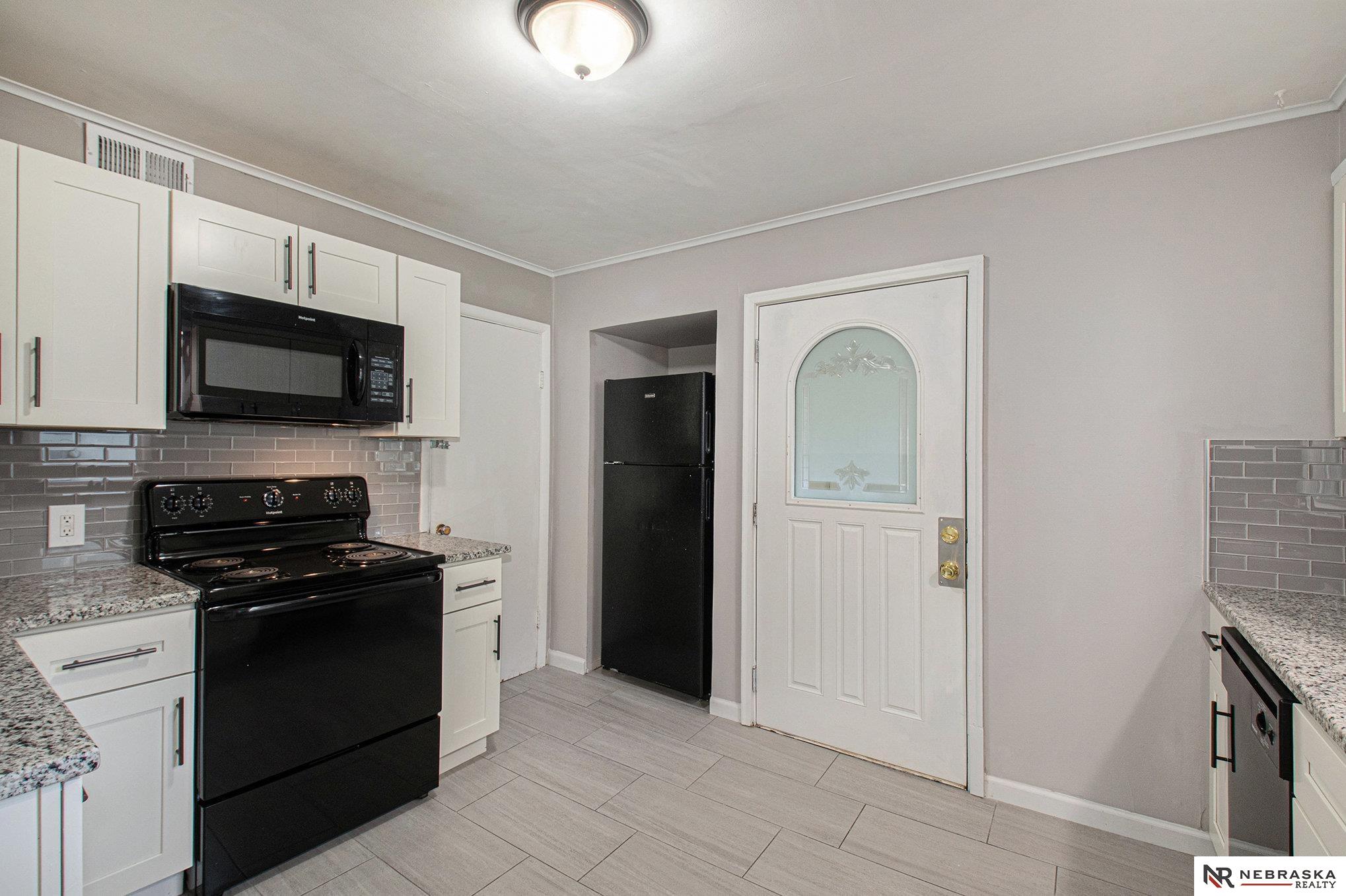 6524 Maple Street, Omaha, NE 68104 - (MLS#22402463) | Nebraska Realty