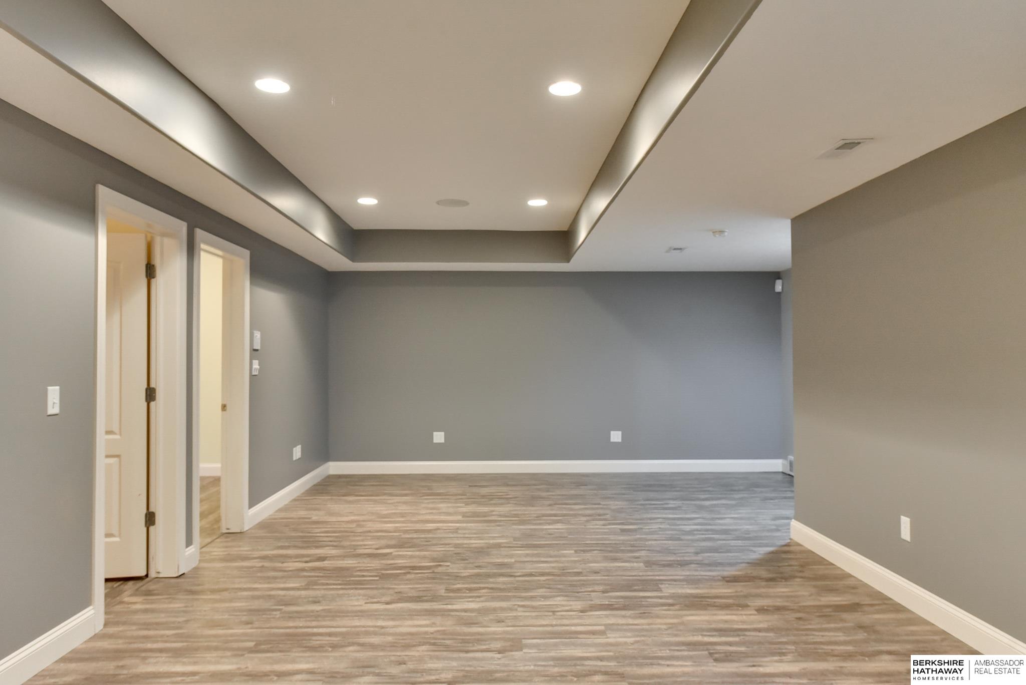 12228 Ida Plaza, Omaha, NE 68142 - (MLS#22403990) | Nebraska Realty