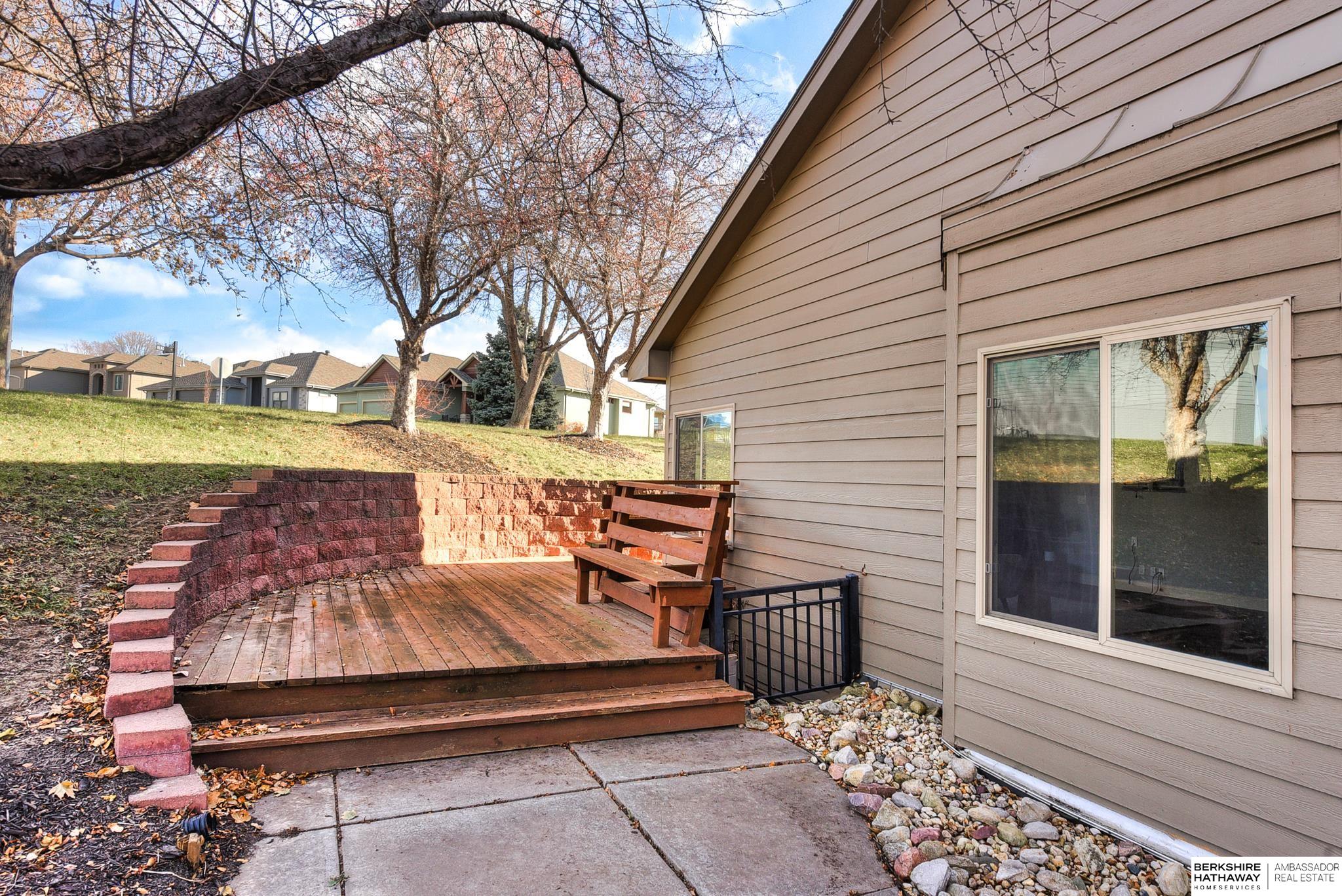 12228 Ida Plaza, Omaha, NE 68142 - (MLS#22403990) | Nebraska Realty