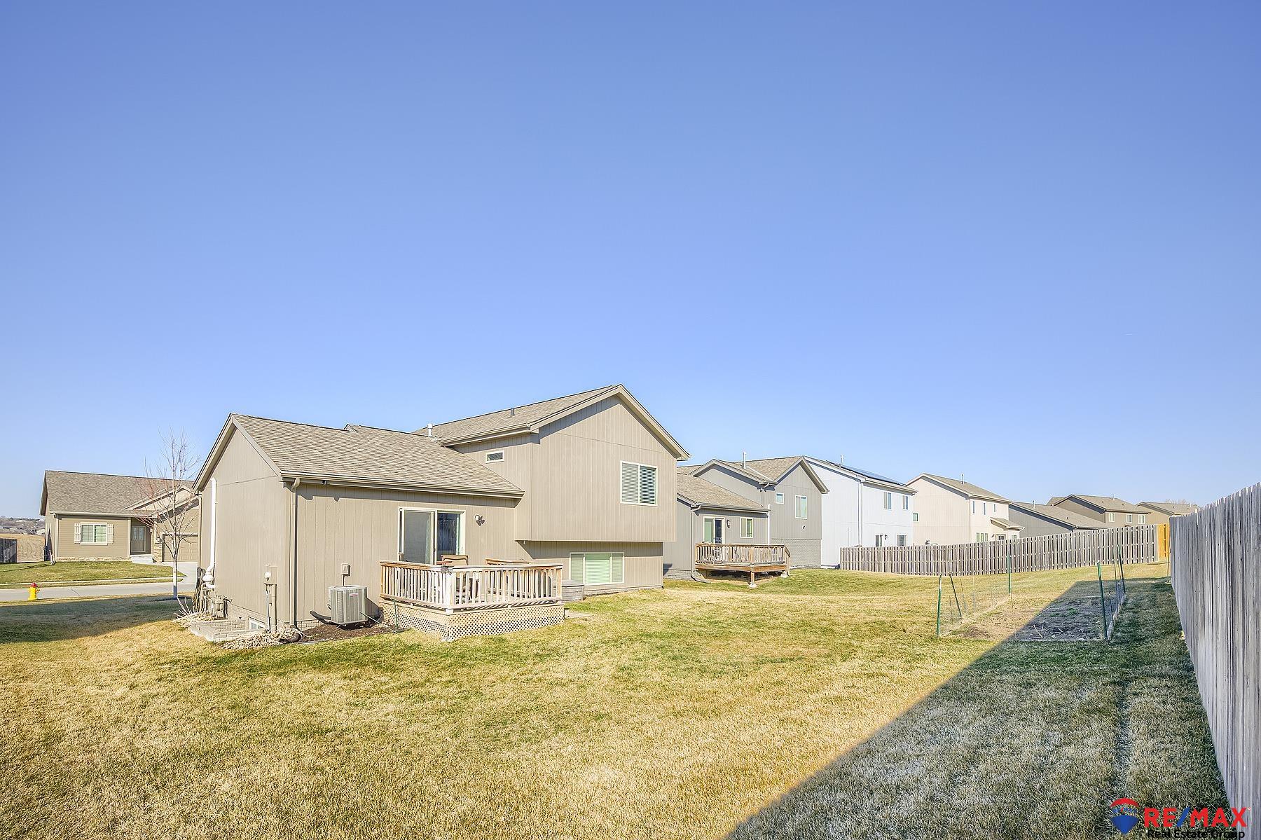 8817 N 161st Avenue, Bennington, NE 68007 - (MLS#22404559) | Nebraska ...