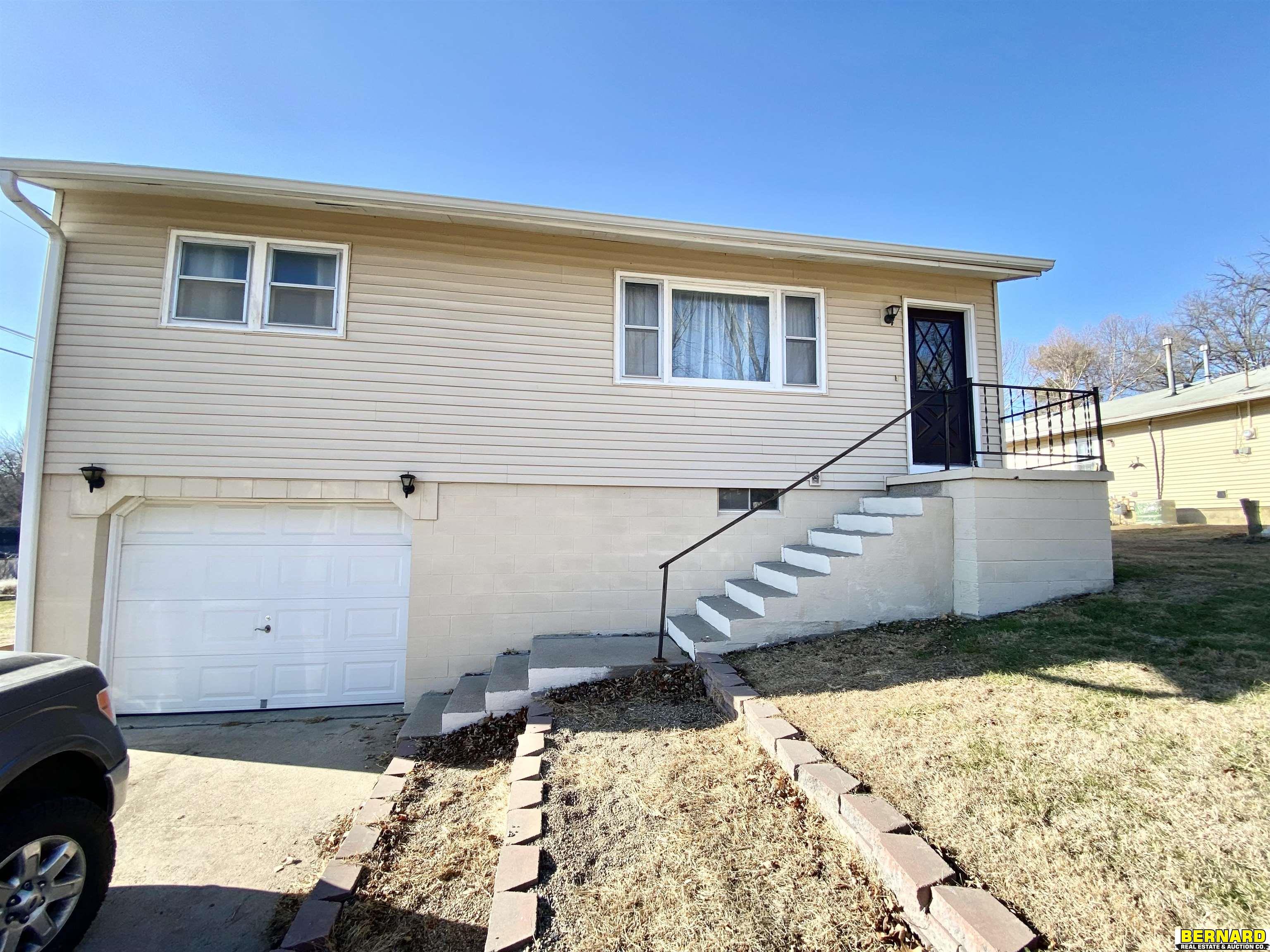 811 N 9th Street, Nebraska City NE 68410 - (MLS#22431565) | Nebraska Realty