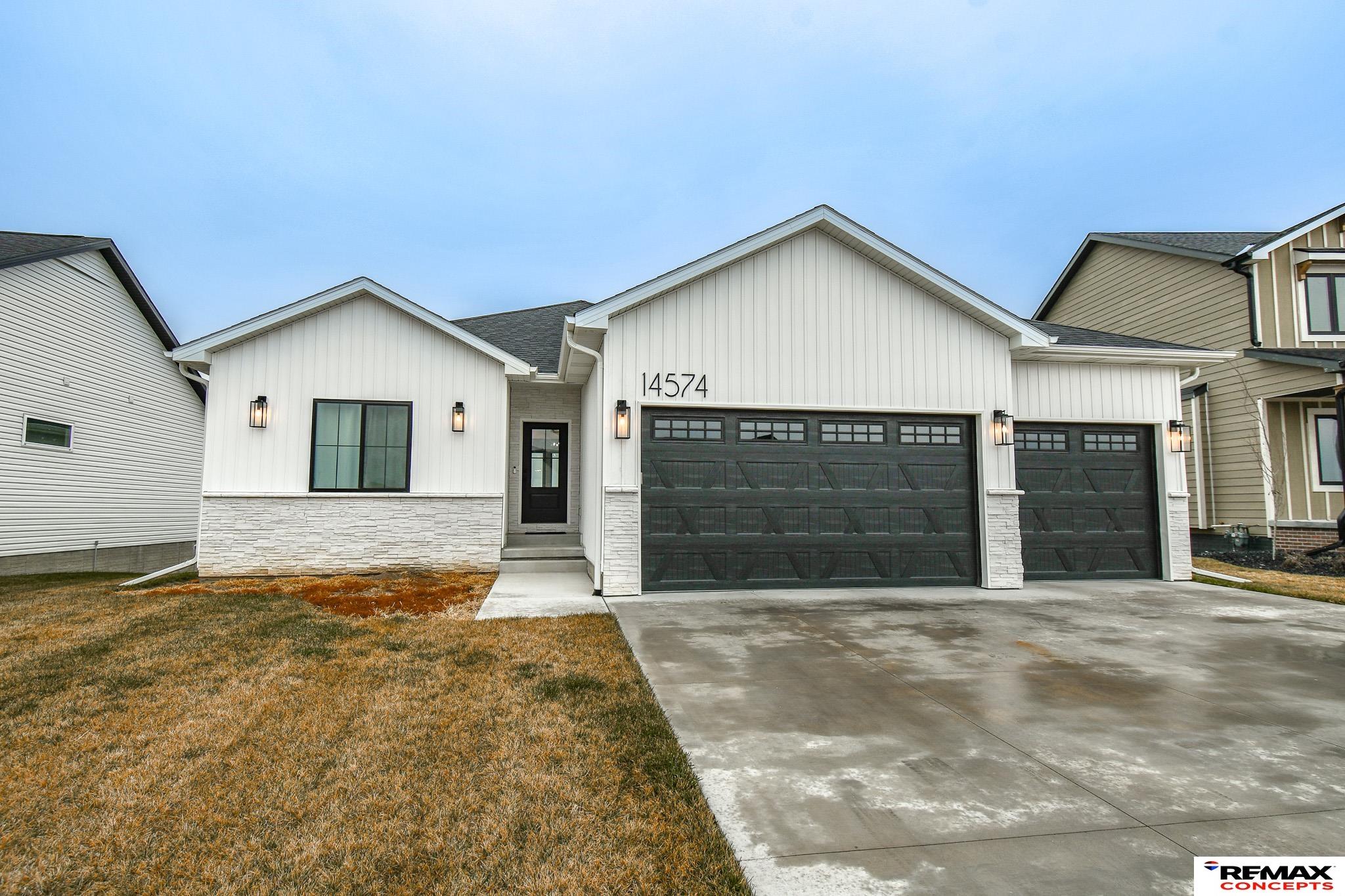 14574 Valentine Street, Waverly NE 68462 - (MLS#22431655) | Nebraska Realty