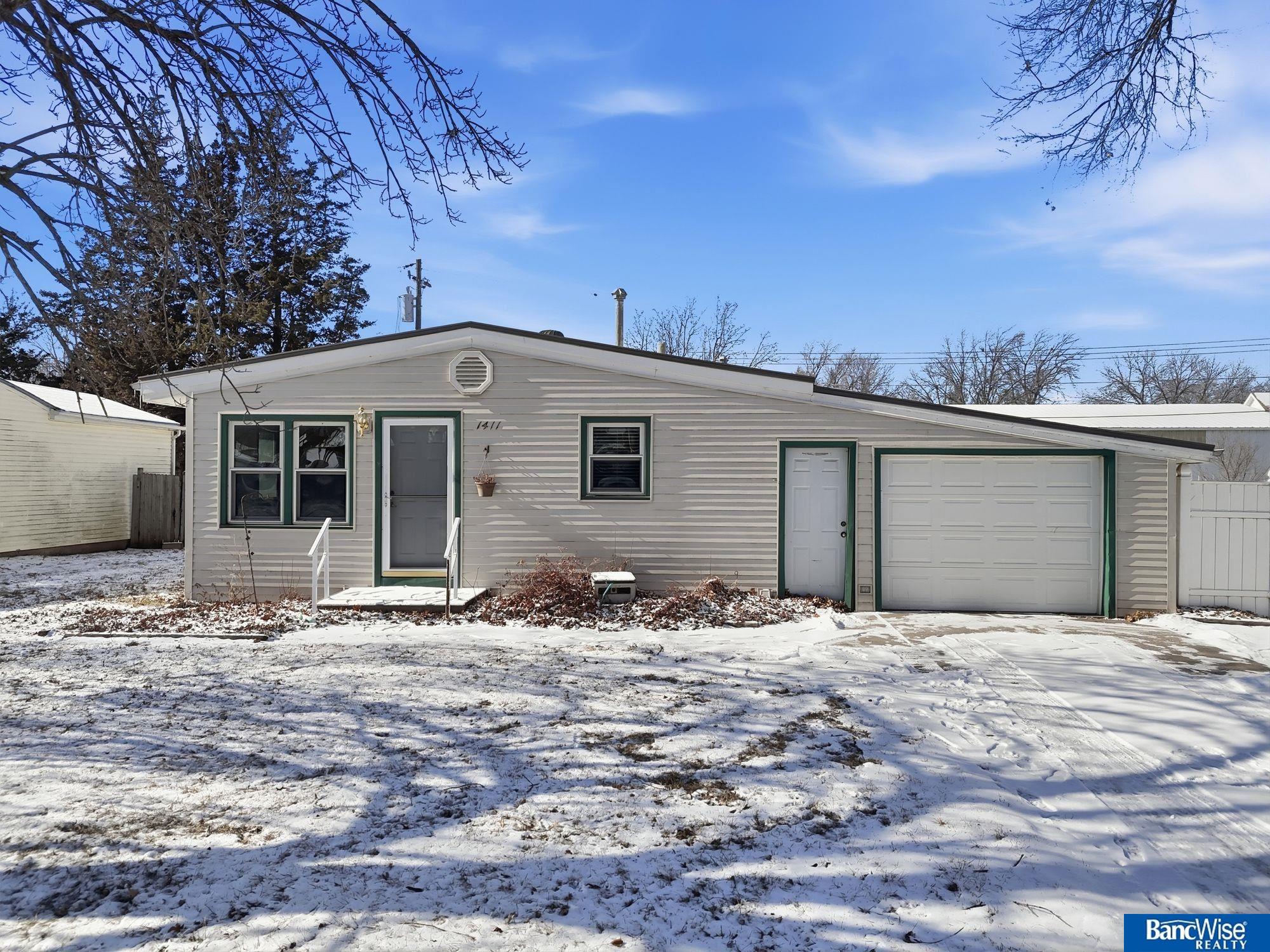 1411 N 53rd Street, Lincoln NE 68504 - (MLS#22602578) | Nebraska Realty