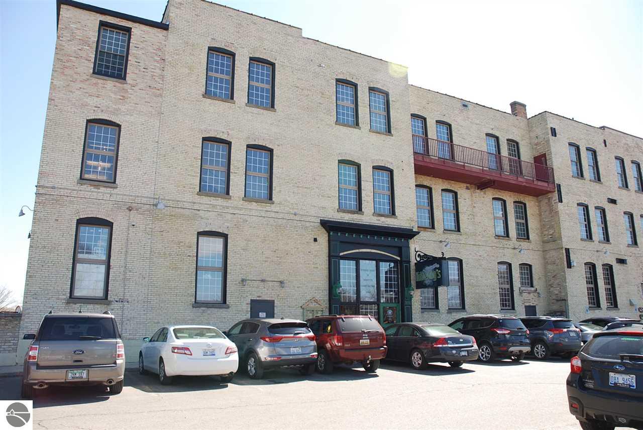 400 W Front Street Unit 206 in Traverse City | 1915439 | Northern Great ...