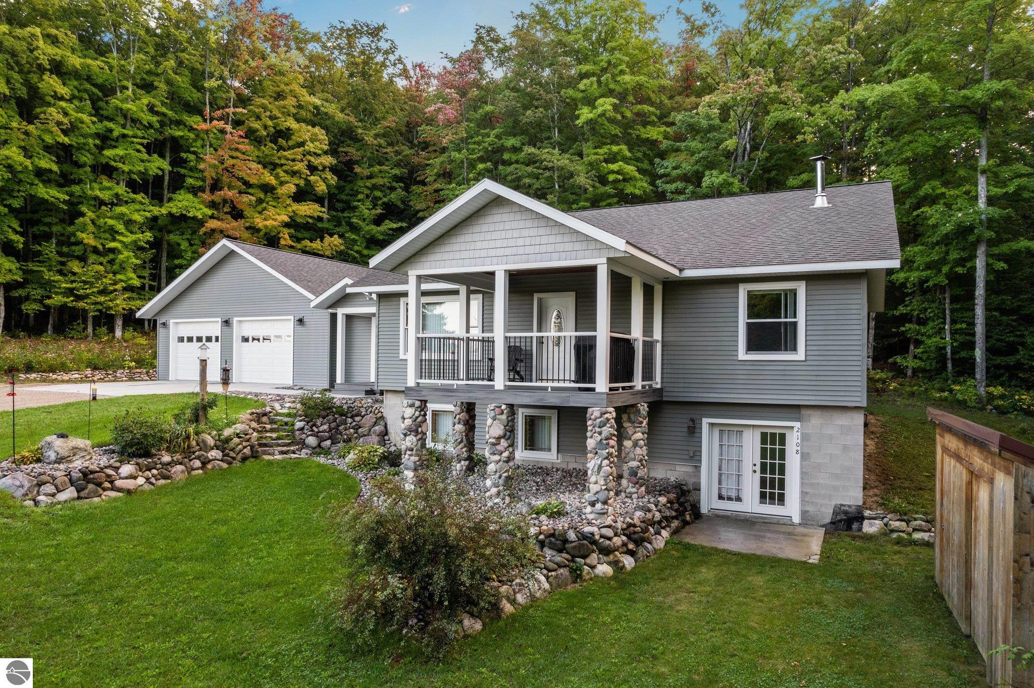 2108 W Old State Road East Jordan, MI 49727 - $498000