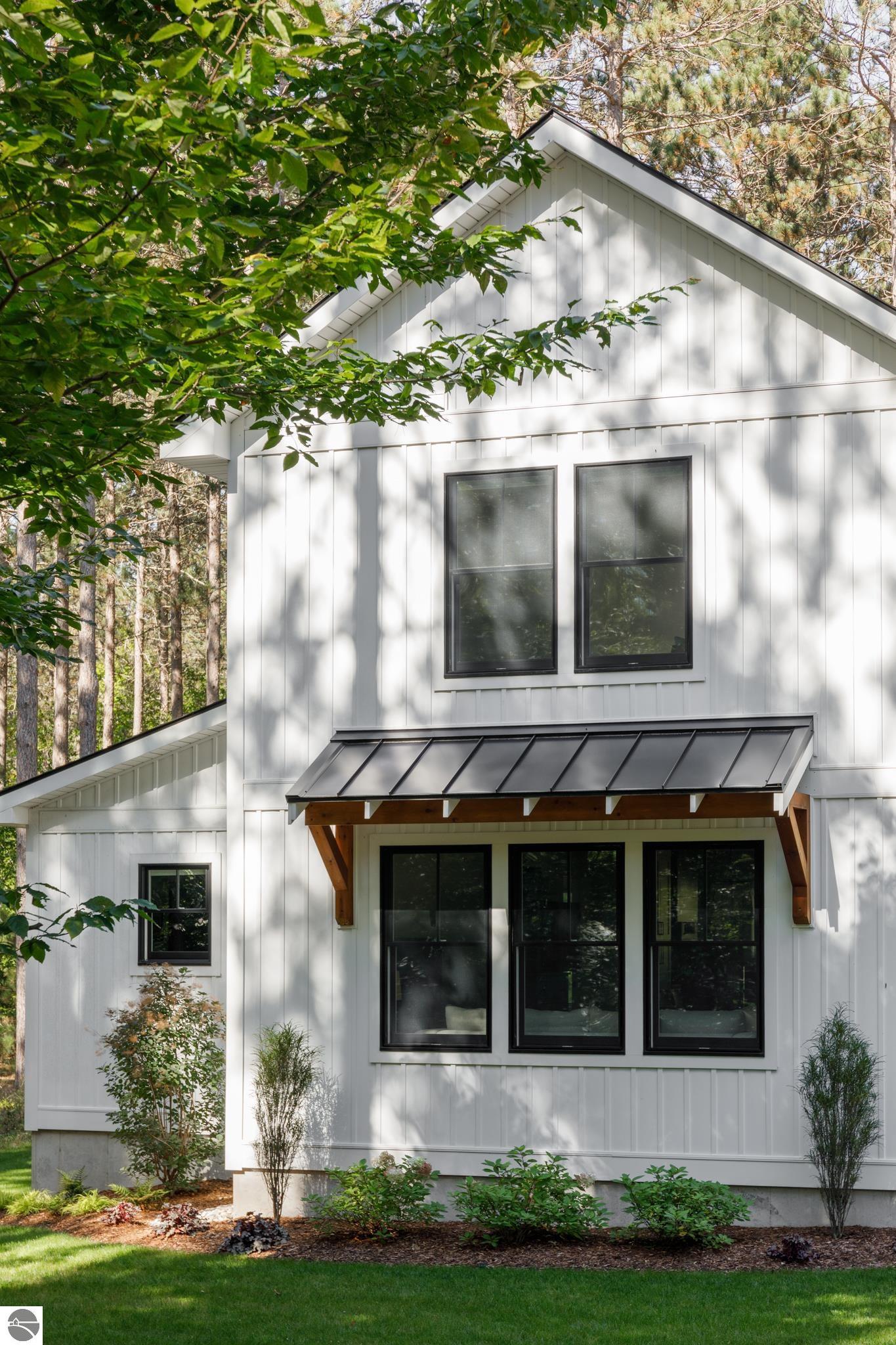 MLS #1939286 | The Ticker