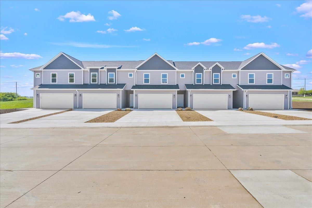 4302 Spruce Creek Drive, Cedar Falls, IA | Ruhl&Ruhl