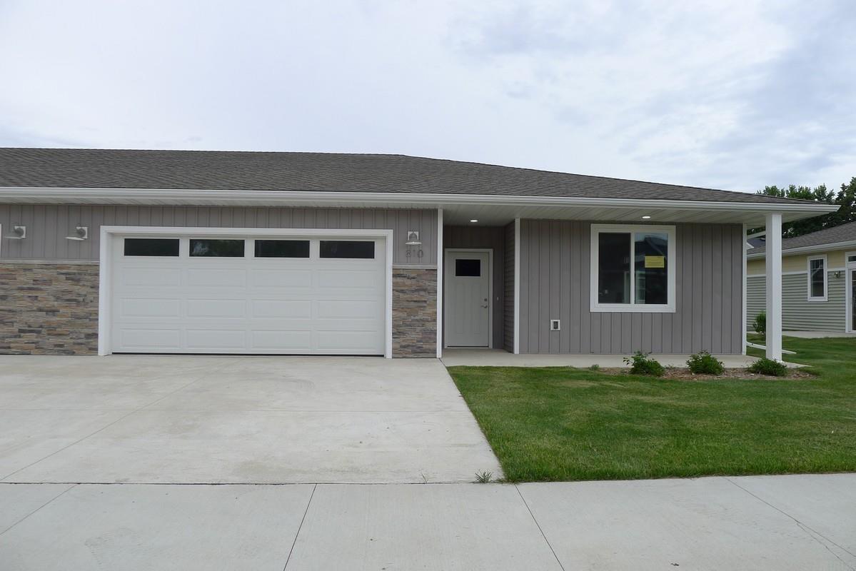 804 Parkside Lane, Charles City, IA | Ruhl&Ruhl